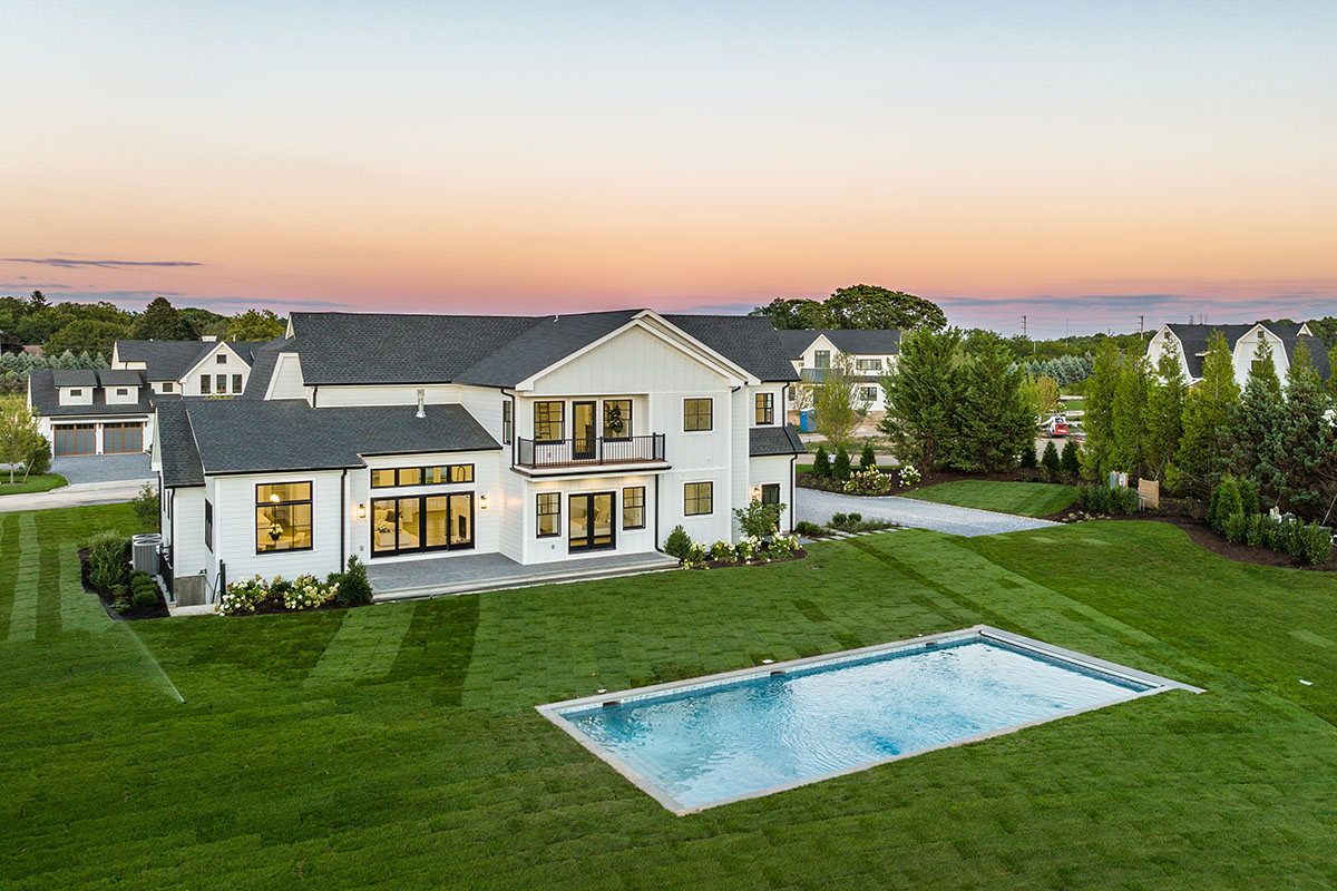 Modern Farmhouse, Mattituck - House 3 - Marrcon Development Corp.
